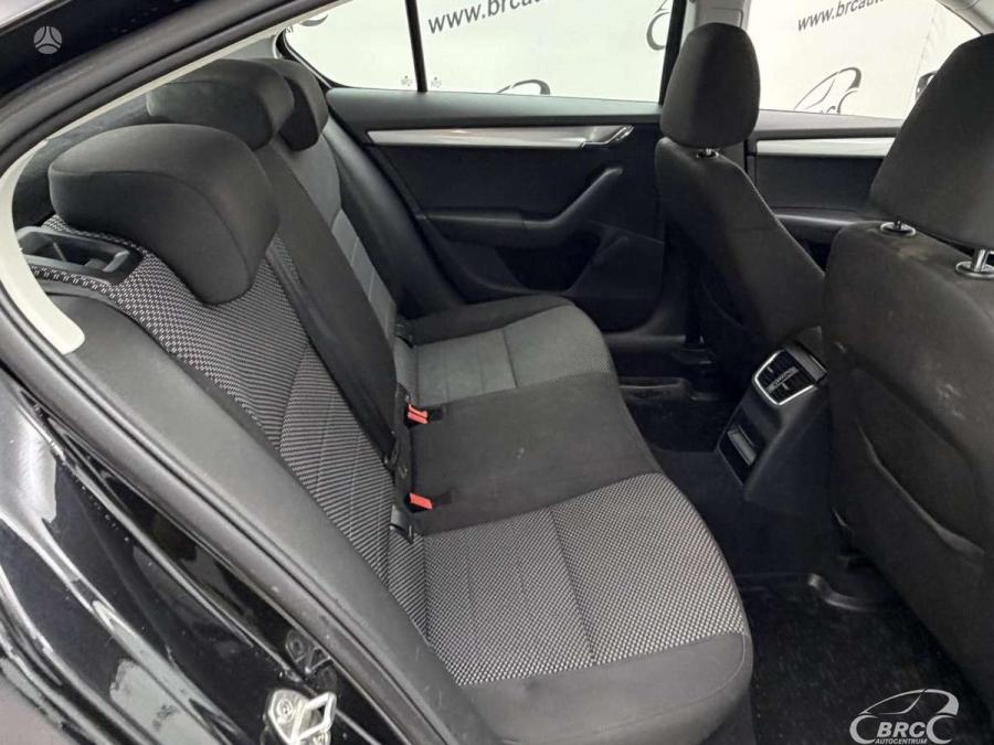 Melns Skoda Octavia 2017 Viļņa, ar dzinēja tilpumu 1.60 L un nobraukumu 202 tūkst. km par 6500 €, foto 12 vietnē AUTOMOTO.COM.LV