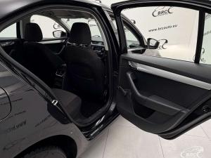 Melns Skoda Octavia 2017 Viļņa, ar dzinēja tilpumu 1.60 L un nobraukumu 202 tūkst. km par 6500 €, foto 14 vietnē AUTOMOTO.COM.LV
