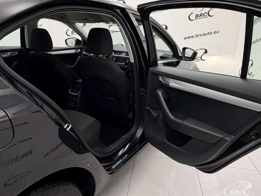 Melns Skoda Octavia 2017 Viļņa, ar dzinēja tilpumu 1.60 L un nobraukumu 202 tūkst. km par 6500 €, foto 14 vietnē AUTOMOTO.COM.LV