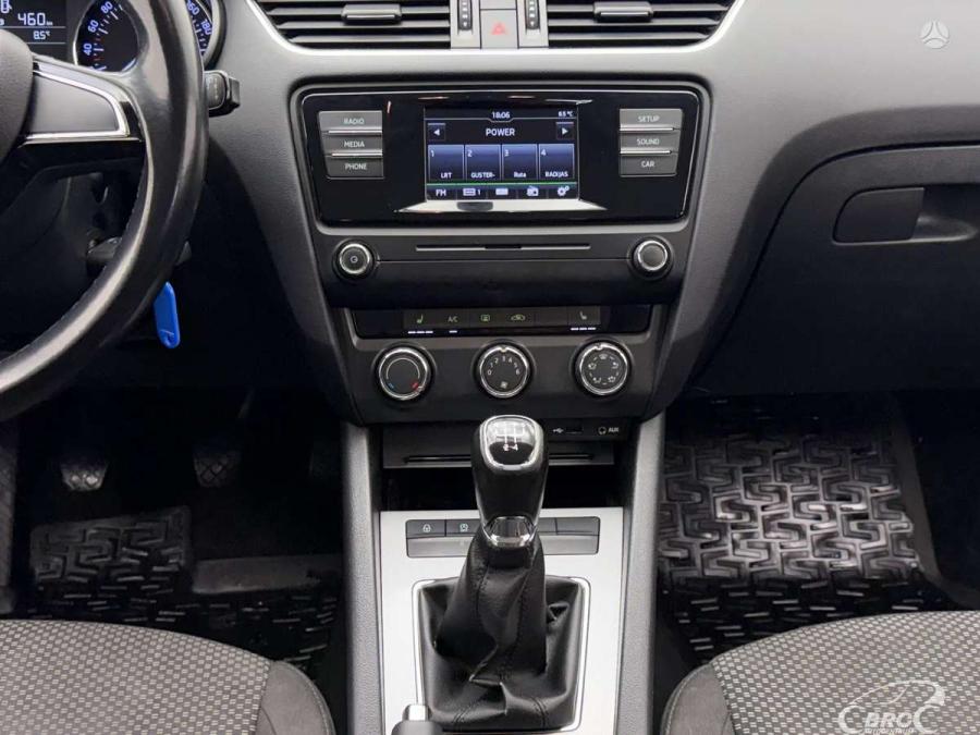 Melns Skoda Octavia 2017 Viļņa, ar dzinēja tilpumu 1.60 L un nobraukumu 202 tūkst. km par 6500 €, foto 16 vietnē AUTOMOTO.COM.LV