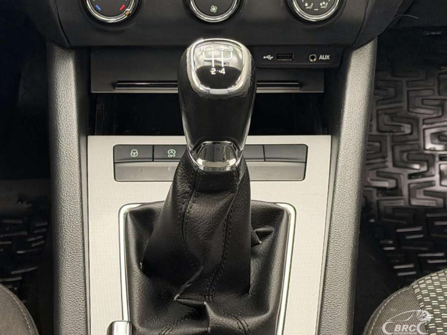 Melns Skoda Octavia 2017 Viļņa, ar dzinēja tilpumu 1.60 L un nobraukumu 202 tūkst. km par 6500 €, foto 19 vietnē AUTOMOTO.COM.LV