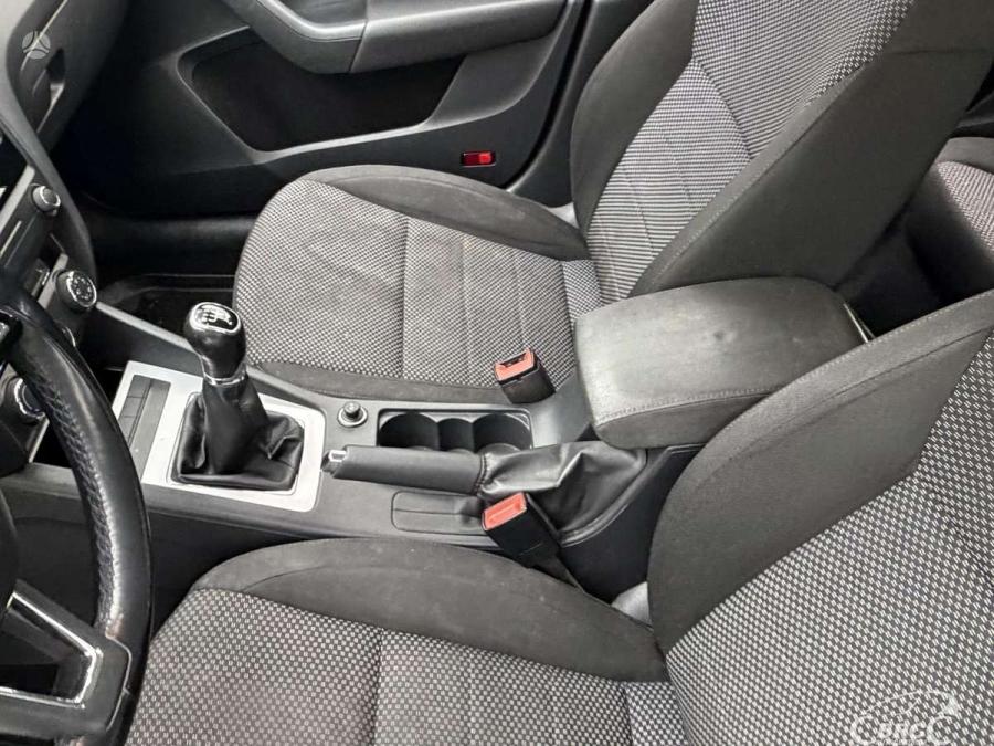 Melns Skoda Octavia 2017 Viļņa, ar dzinēja tilpumu 1.60 L un nobraukumu 202 tūkst. km par 6500 €, foto 25 vietnē AUTOMOTO.COM.LV