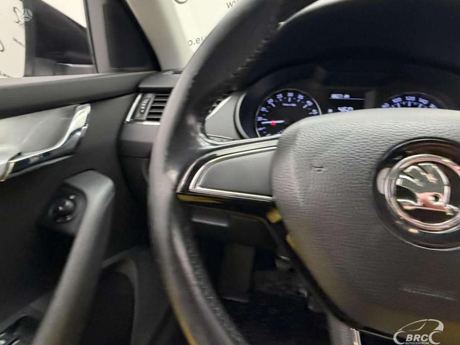 Melns Skoda Octavia 2017 Viļņa, ar dzinēja tilpumu 1.60 L un nobraukumu 202 tūkst. km par 6500 €, foto 30 vietnē AUTOMOTO.COM.LV