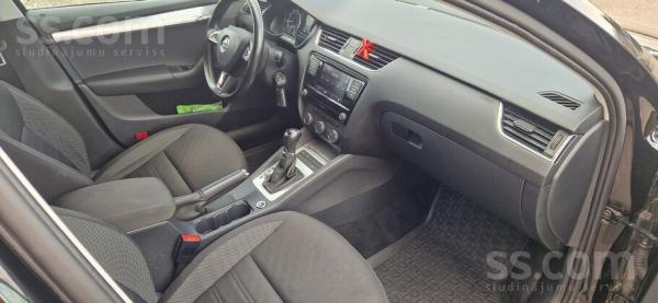Melns Skoda Octavia 2018 Rīga, ar dzinēja tilpumu 1.00 L un nobraukumu 108 tūkst. km par 9900 €, foto 7 vietnē AUTOMOTO.COM.LV