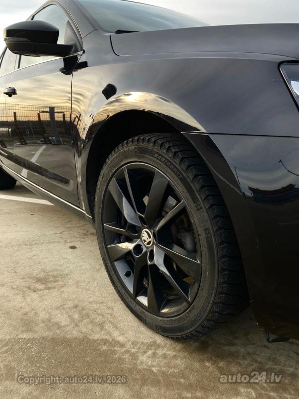 Melns Skoda Octavia 2018 Tallina, ar dzinēja tilpumu 1.60 L un nobraukumu 217 tūkst. km par 13500 €, foto 3 vietnē AUTOMOTO.COM.LV