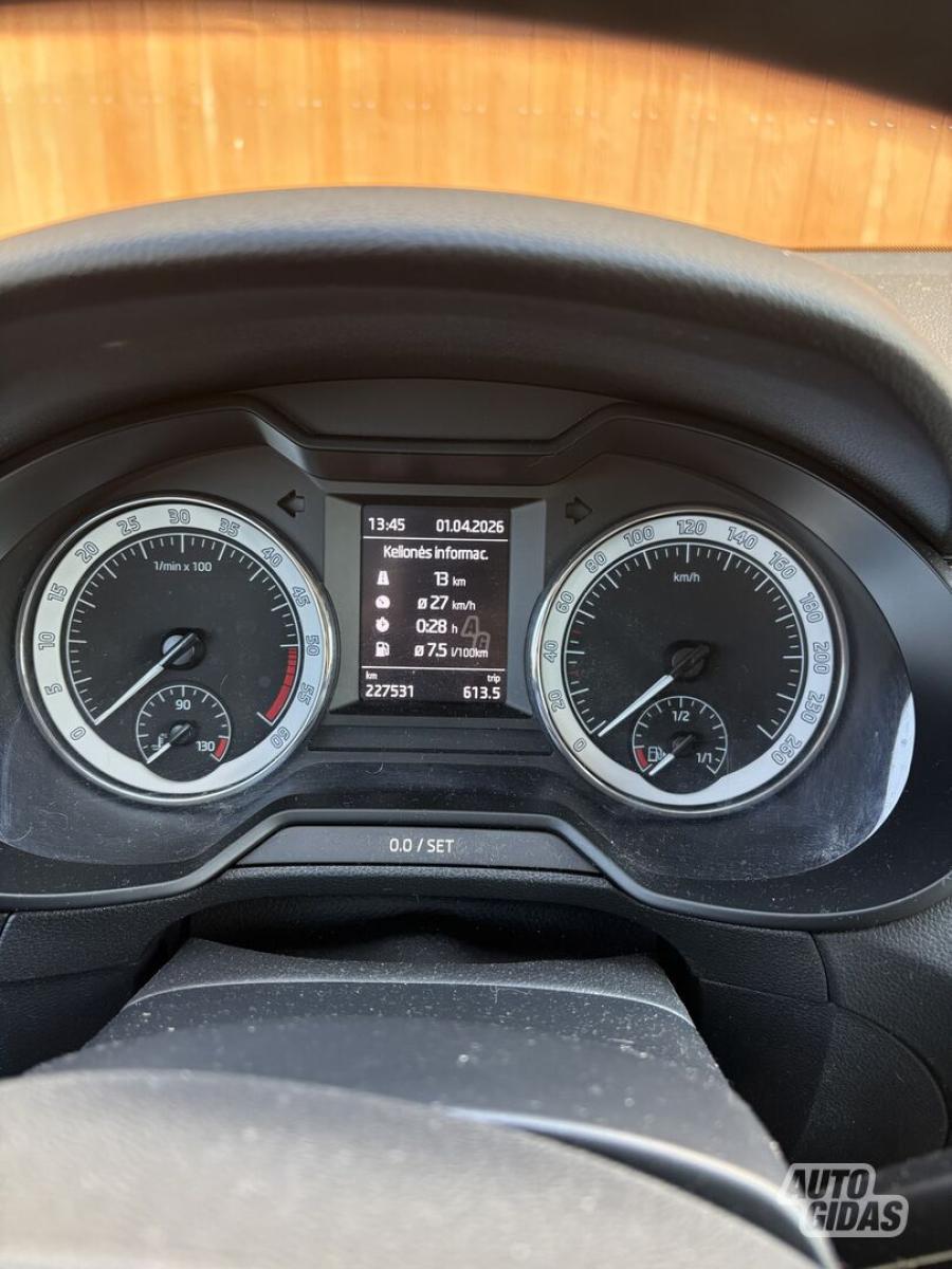 Black Skoda Octavia 2019 in Vilnius, with an engine capacity of 1.60 L and mileage of 227 thousand km for 11200 €, photo 10 on AUTOMOTO.COM.LV
