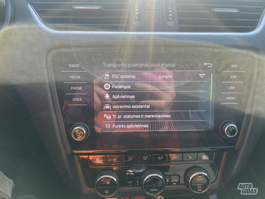 Black Skoda Octavia 2019 in Vilnius, with an engine capacity of 1.60 L and mileage of 227 thousand km for 11200 €, photo 13 on AUTOMOTO.COM.LV