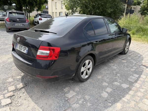 Melns Skoda Octavia 2019 Tauragė, ar dzinēja tilpumu 1.60 L un nobraukumu 165 tūkst. km par 9500 €, foto 5 vietnē AUTOMOTO.COM.LV