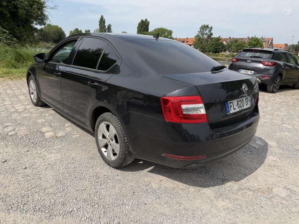 Melns Skoda Octavia 2019 Tauragė, ar dzinēja tilpumu 1.60 L un nobraukumu 165 tūkst. km par 9500 €, foto 7 vietnē AUTOMOTO.COM.LV