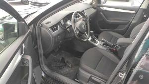 Black Skoda Octavia 2019 in Taurage, with an engine capacity of 1.60 L and mileage of 311 thousand km for 7990 €, photo 7 on AUTOMOTO.COM.LV