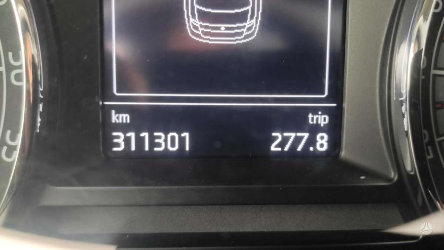 Черный Шкода Октавия 2019 в Таураге, объемом двигателя 1.60 л и пробегом 311 тыс. км за 7999 €, фото 18 на AUTOMOTO.COM.LV