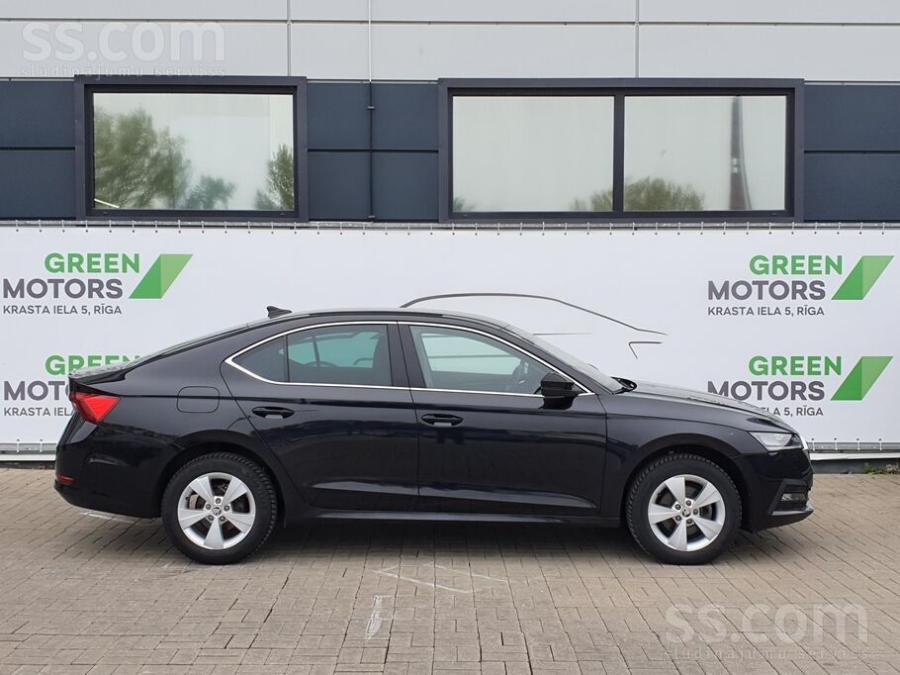 Black Skoda Octavia 2021 in Riga, with an engine capacity of 1.50 L and mileage of 102 thousand km for 17500 €, photo 4 on AUTOMOTO.COM.LV