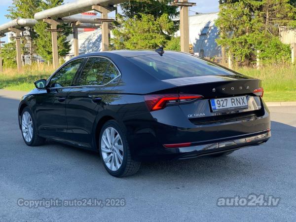 Black Skoda Octavia 2021 in Tallinn, with an engine capacity of 1.50 L and mileage of 129 thousand km for 15900 €, photo 3 on AUTOMOTO.COM.LV