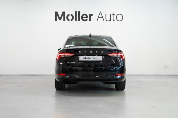 Black Skoda Octavia 2021 in Vilnius, with an engine capacity of 1.40 L and mileage of 145 thousand km for 22500 €, photo 6 on AUTOMOTO.COM.LV