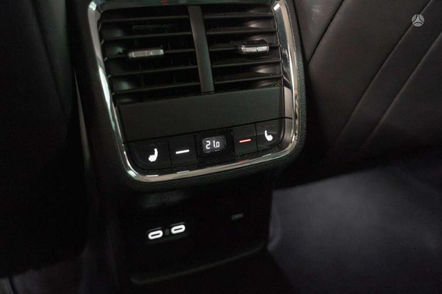 Black Skoda Octavia 2021 in Vilnius, with an engine capacity of 1.40 L and mileage of 145 thousand km for 22500 €, photo 24 on AUTOMOTO.COM.LV