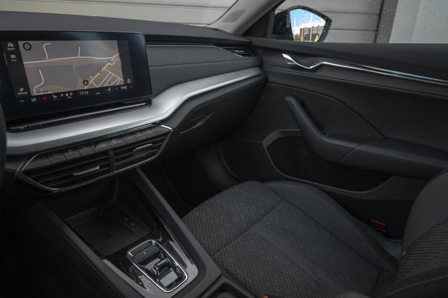 Melns Skoda Octavia 2022 Jelgava, ar dzinēja tilpumu 2.00 L un nobraukumu 169 tūkst. km par 17450 €, foto 15 vietnē AUTOMOTO.COM.LV