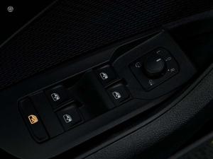 Black Skoda Octavia 2022 in Vilnius, with an engine capacity of 2.00 L and mileage of 218 thousand km for 16500 €, photo 22 on AUTOMOTO.COM.LV