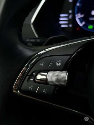 Black Skoda Octavia 2022 in Vilnius, with an engine capacity of 2.00 L and mileage of 218 thousand km for 15699 €, photo 32 on AUTOMOTO.COM.LV
