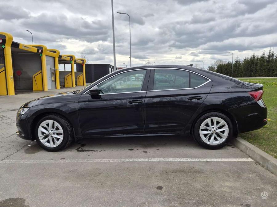 Black Skoda Octavia 2023 in Kaunas, with an engine capacity of 0.00 L and mileage of 78 thousand km for 18600 €, photo 7 on AUTOMOTO.COM.LV