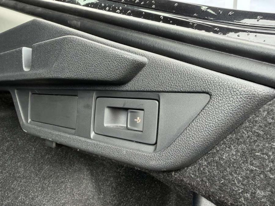 Melns Skoda Octavia 2023 Kauņa, ar dzinēja tilpumu 1.00 L un nobraukumu 214 tūkst. km par 12000 €, foto 11 vietnē AUTOMOTO.COM.LV