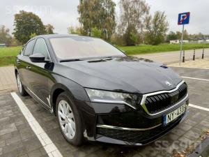 Black Skoda Octavia 2024 in Riga, with an engine capacity of 1.50 L and mileage of 38 thousand km for 21700 €, photo 6 on AUTOMOTO.COM.LV