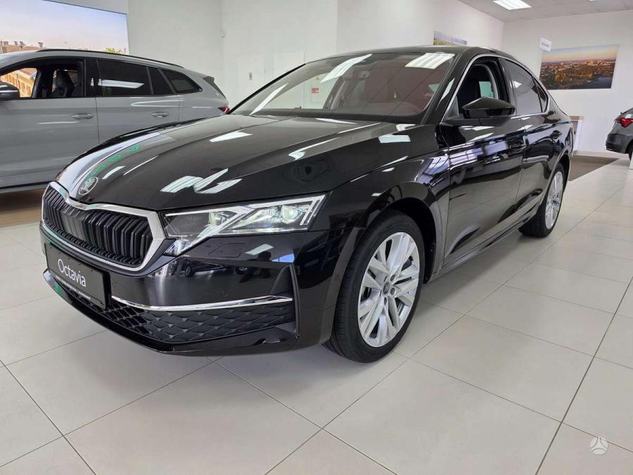 Melns Skoda Octavia 2026 Šauļi, ar dzinēja tilpumu 1.50 L un nobraukumu 0 tūkst. km par 31180 €, foto 1 vietnē AUTOMOTO.COM.LV