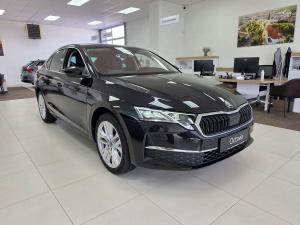 Melns Skoda Octavia 2026 Šauļi, ar dzinēja tilpumu 1.50 L un nobraukumu 0 tūkst. km par 31180 €, foto 5 vietnē AUTOMOTO.COM.LV