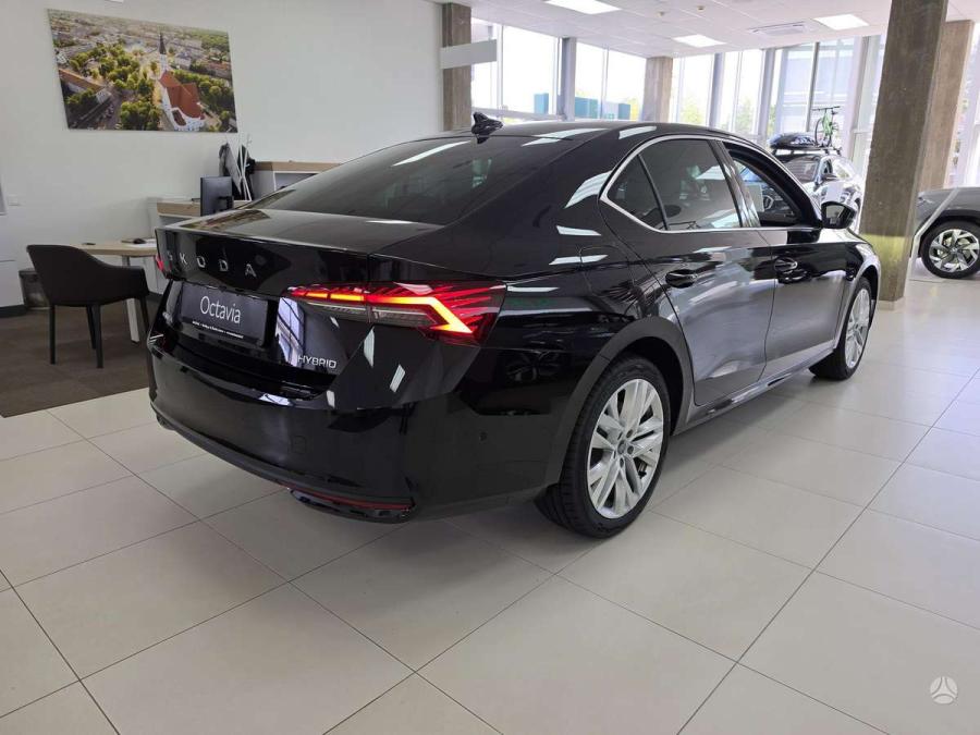 Melns Skoda Octavia 2026 Šauļi, ar dzinēja tilpumu 1.50 L un nobraukumu 0 tūkst. km par 31180 €, foto 6 vietnē AUTOMOTO.COM.LV