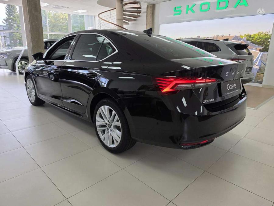 Melns Skoda Octavia 2026 Šauļi, ar dzinēja tilpumu 1.50 L un nobraukumu 0 tūkst. km par 31180 €, foto 8 vietnē AUTOMOTO.COM.LV