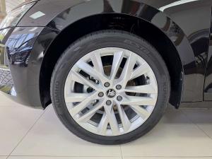 Melns Skoda Octavia 2026 Šauļi, ar dzinēja tilpumu 1.50 L un nobraukumu 0 tūkst. km par 31180 €, foto 14 vietnē AUTOMOTO.COM.LV