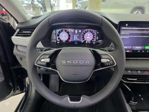 Melns Skoda Octavia 2026 Šauļi, ar dzinēja tilpumu 1.50 L un nobraukumu 0 tūkst. km par 31180 €, foto 19 vietnē AUTOMOTO.COM.LV