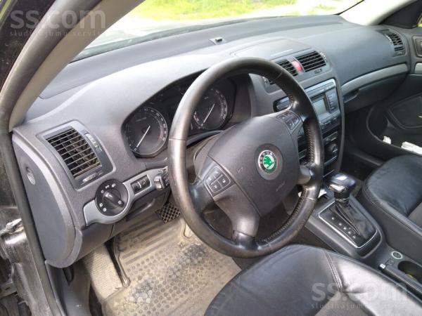 Melns Skoda Octavia 2006 Valka, ar dzinēja tilpumu 2.00 L un nobraukumu 250 tūkst. km par 2500 €, foto 2 vietnē AUTOMOTO.COM.LV