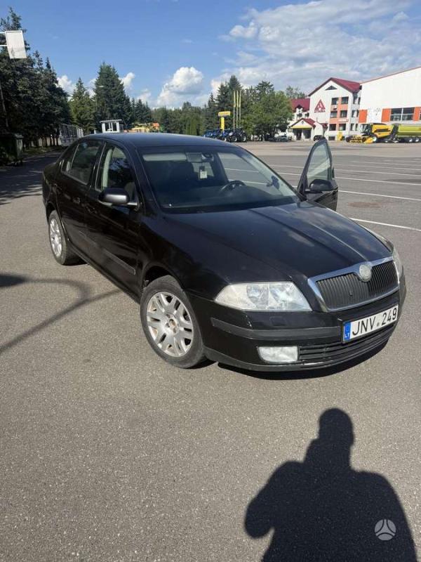 Melns Skoda Octavia 2004 Kauņa, ar dzinēja tilpumu 1.99 L un nobraukumu 426 tūkst. km par 1350 €, foto 8 vietnē AUTOMOTO.COM.LV