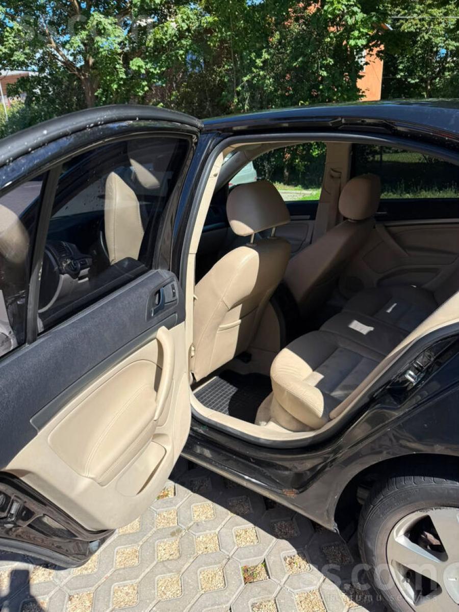 Black Skoda Octavia 2006 in Riga, with an engine capacity of 1.90 L and mileage of 307 thousand km for 1500 €, photo 8 on AUTOMOTO.COM.LV