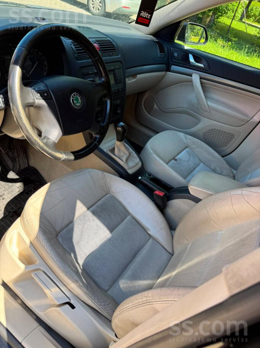 Black Skoda Octavia 2006 in Riga, with an engine capacity of 1.90 L and mileage of 307 thousand km for 1500 €, photo 10 on AUTOMOTO.COM.LV