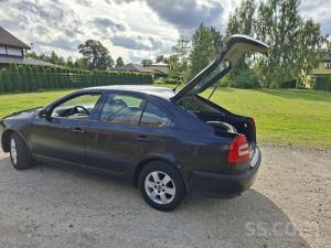 Черный Шкода Октавия 2006 в Елгава, объемом двигателя 1.60 л и пробегом 194 тыс. км за 1350 €, фото 7 на AUTOMOTO.COM.LV
