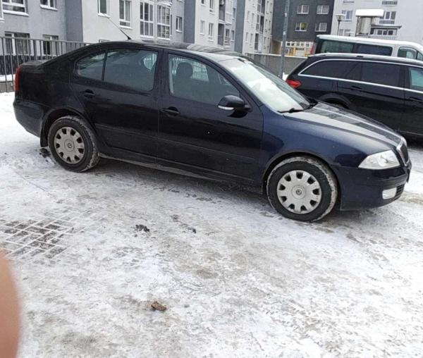 Melns Skoda Octavia 2007 Viļņa, ar dzinēja tilpumu 1.90 L un nobraukumu 222 tūkst. km par 3000 €, foto 1 vietnē AUTOMOTO.COM.LV