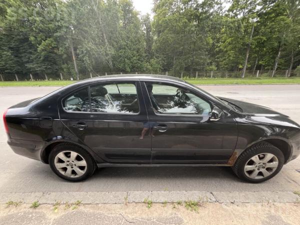 Melns Skoda Octavia 2007 Rīga, ar dzinēja tilpumu 1.60 L un nobraukumu 253 tūkst. km par 2200 €, foto 1 vietnē AUTOMOTO.COM.LV