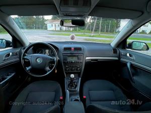 Melns Skoda Octavia 2008 Pērnava, ar dzinēja tilpumu 1.60 L un nobraukumu 228 tūkst. km par 2500 €, foto 5 vietnē AUTOMOTO.COM.LV