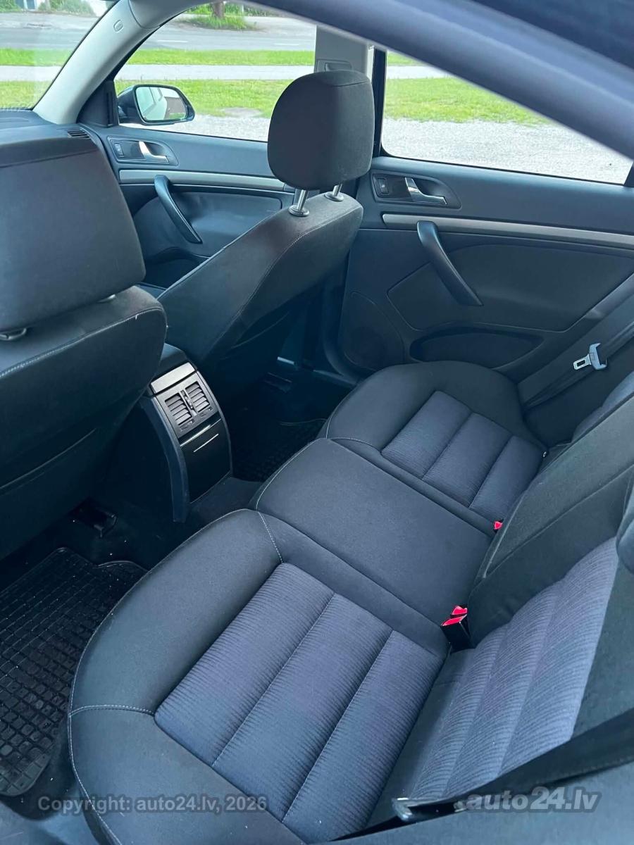 Melns Skoda Octavia 2008 Pērnava, ar dzinēja tilpumu 1.60 L un nobraukumu 228 tūkst. km par 2500 €, foto 7 vietnē AUTOMOTO.COM.LV
