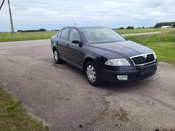 Melns Skoda Octavia 2009 Vilkaviškis, ar dzinēja tilpumu 1.60 L un nobraukumu 200 tūkst. km par 2500 €, foto 2 vietnē AUTOMOTO.COM.LV