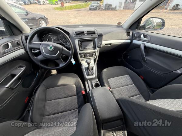 Black Skoda Octavia 2009 in Tallinn, with an engine capacity of 1.90 L and mileage of 252 thousand km for 4490 €, photo 8 on AUTOMOTO.COM.LV