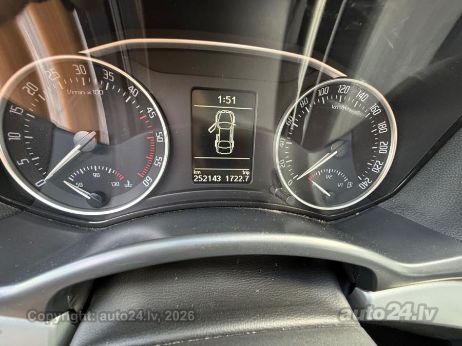 Melns Skoda Octavia 2009 Tallina, ar dzinēja tilpumu 1.90 L un nobraukumu 252 tūkst. km par 4490 €, foto 19 vietnē AUTOMOTO.COM.LV