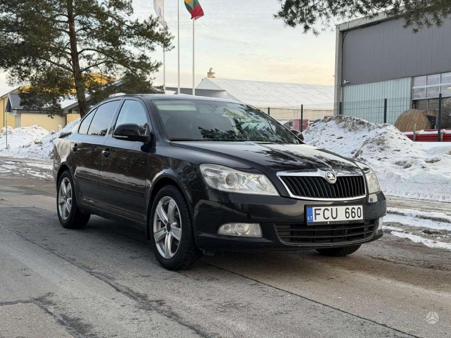 Melns Skoda Octavia 2010 Viļņa, ar dzinēja tilpumu 1.90 L un nobraukumu 291 tūkst. km par 2490 €, foto 2 vietnē AUTOMOTO.COM.LV