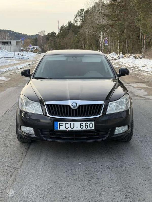 Melns Skoda Octavia 2010 Viļņa, ar dzinēja tilpumu 1.90 L un nobraukumu 291 tūkst. km par 2490 €, foto 8 vietnē AUTOMOTO.COM.LV