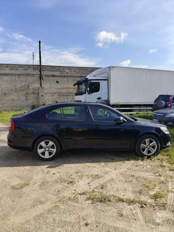 Melns Skoda Octavia 2010 Šilutė, ar dzinēja tilpumu 1.60 L un nobraukumu 309 tūkst. km par 3000 €, foto 1 vietnē AUTOMOTO.COM.LV
