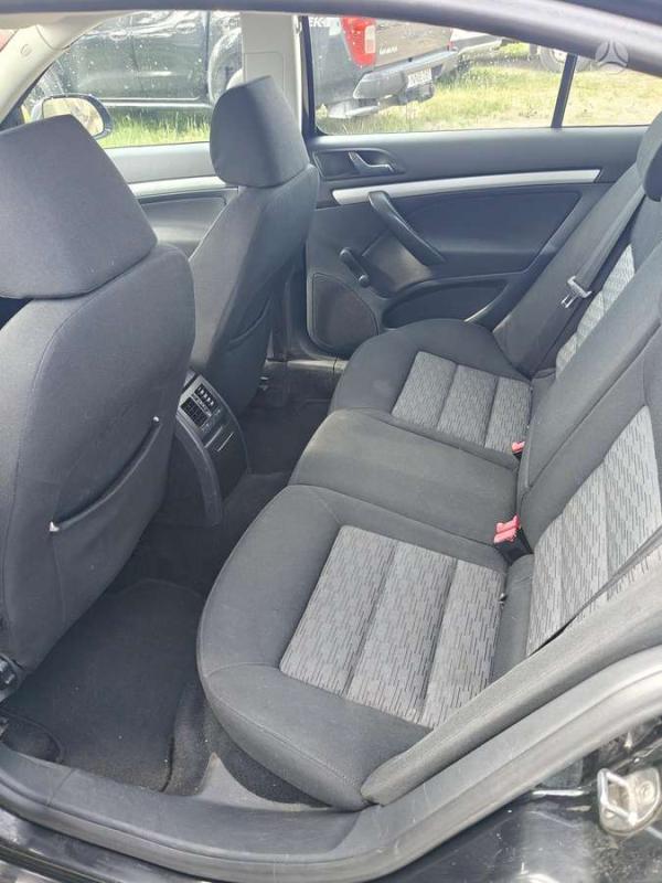 Melns Skoda Octavia 2010 Šilutė, ar dzinēja tilpumu 1.60 L un nobraukumu 309 tūkst. km par 3000 €, foto 5 vietnē AUTOMOTO.COM.LV