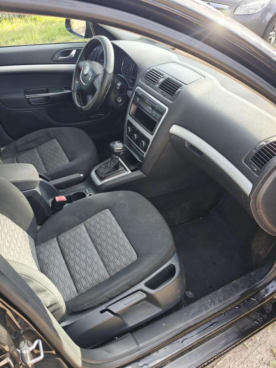Melns Skoda Octavia 2010 Šilutė, ar dzinēja tilpumu 1.60 L un nobraukumu 309 tūkst. km par 3000 €, foto 8 vietnē AUTOMOTO.COM.LV
