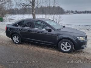 Black Skoda Octavia 2013 in Polva, with an engine capacity of 2.00 L and mileage of 289 thousand km for 5090 €, photo 6 on AUTOMOTO.COM.LV