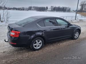 Black Skoda Octavia 2013 in Polva, with an engine capacity of 2.00 L and mileage of 289 thousand km for 5090 €, photo 7 on AUTOMOTO.COM.LV